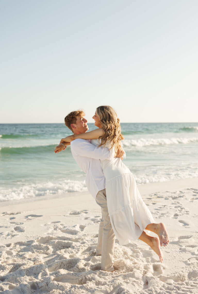 Pensacola Beach Engagement Session | marleegentryphotography.com